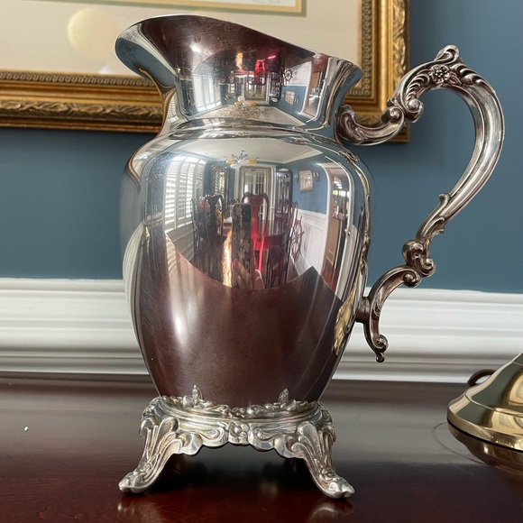 Oneida | Dining | Vintage Oneida Silverplateel Footed Water Pitcher W ...